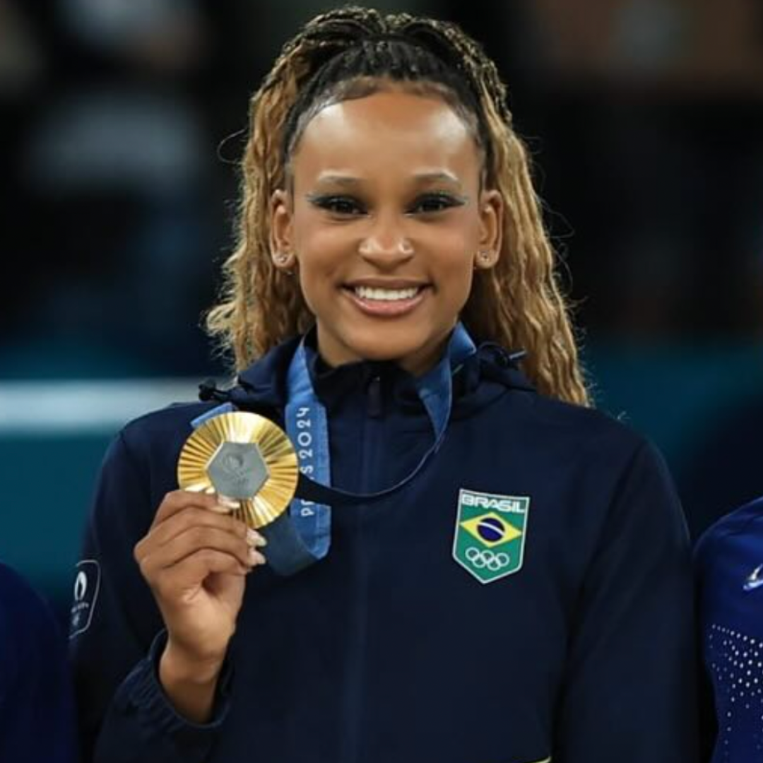 Medaglia d'Oro Olimpica Rebeca Andrade loda Dio per la Storica Vittoria ...