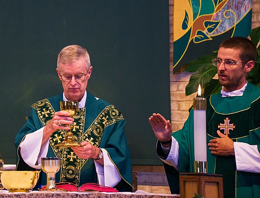 Padre e figlio hanno la stessa vocazione: il sacerdozio!